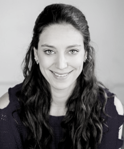 JULIA LEDERER_Headshot - Playwrights' Workshop Montréal